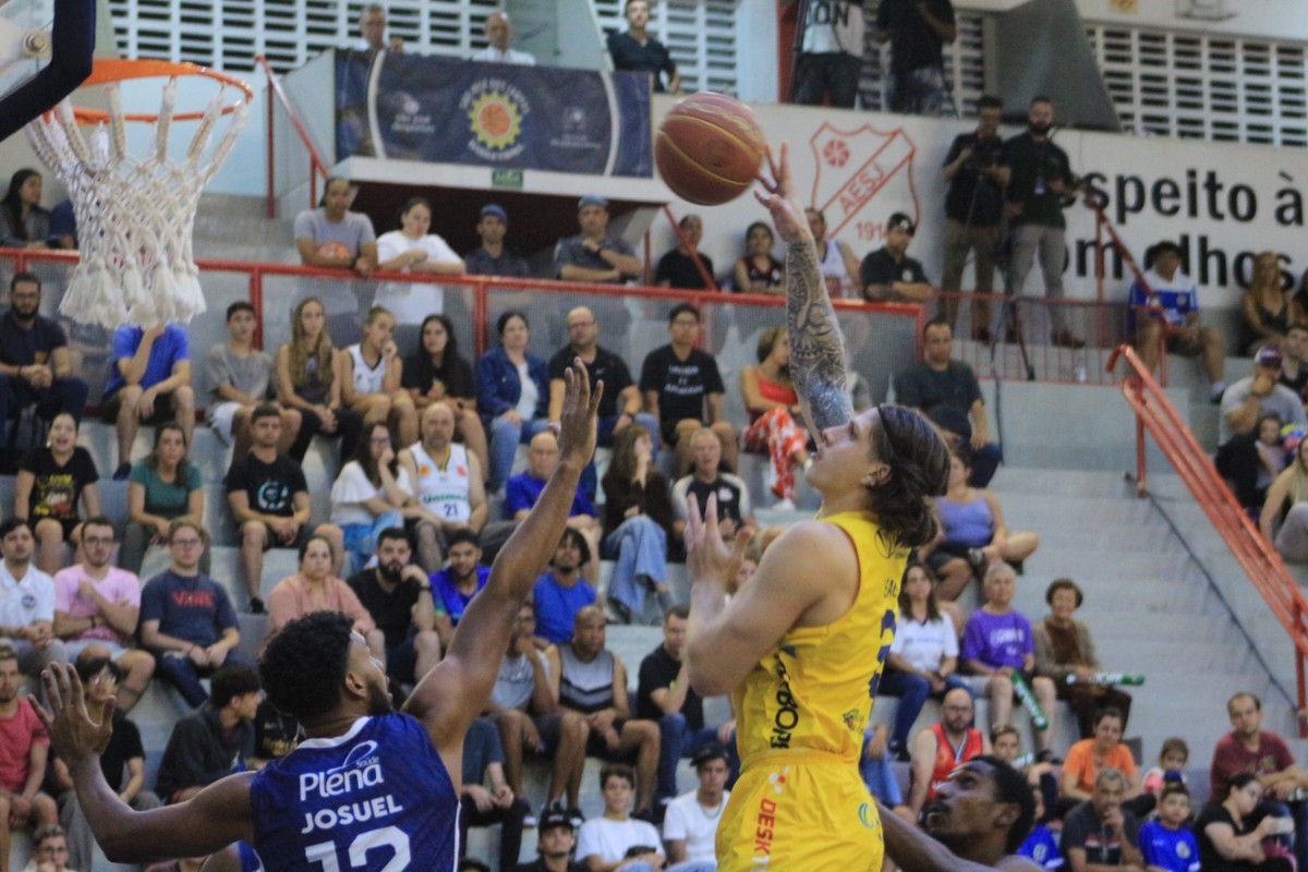 São José vence clássico contra Mogi no Linneu de Moura e se reabilita ...