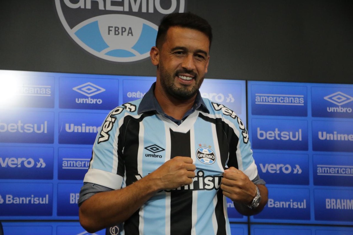 Edilson abraça papel de líder do vestiário em retorno e sonha em ...