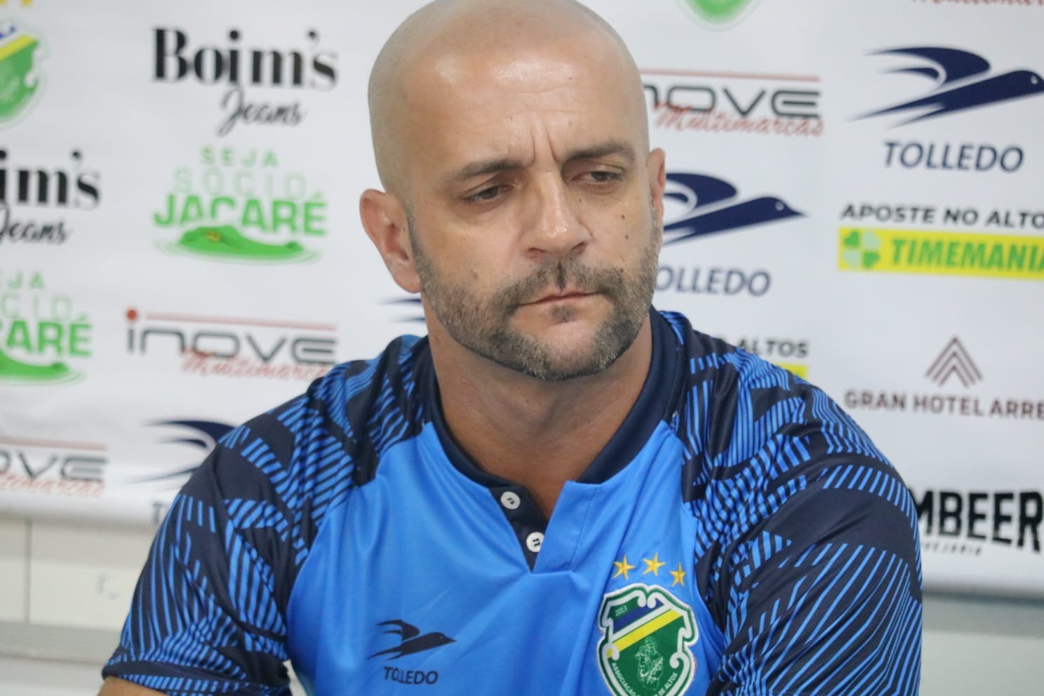 Jerson Testoni usa rede social para comentar sua saída do Altos: "Saio ...