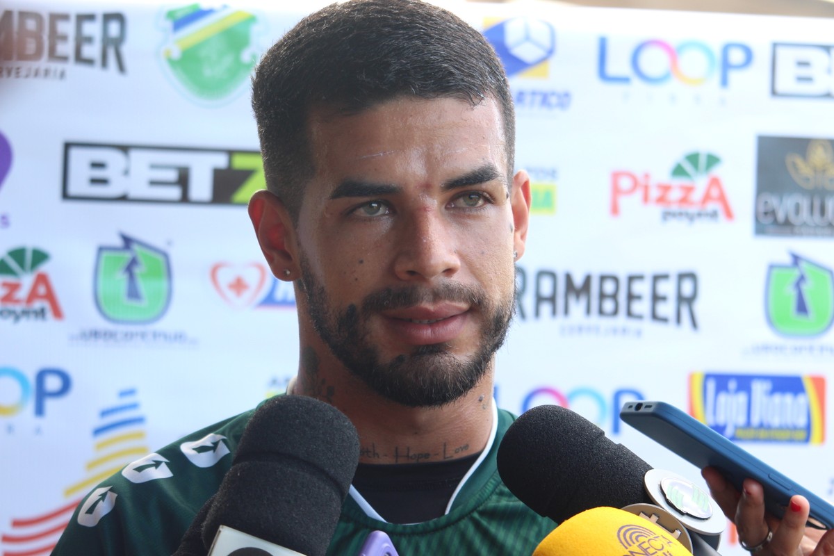 Cláudio Jr. vira opção de criação no Altos e "luta" por vaga como ...