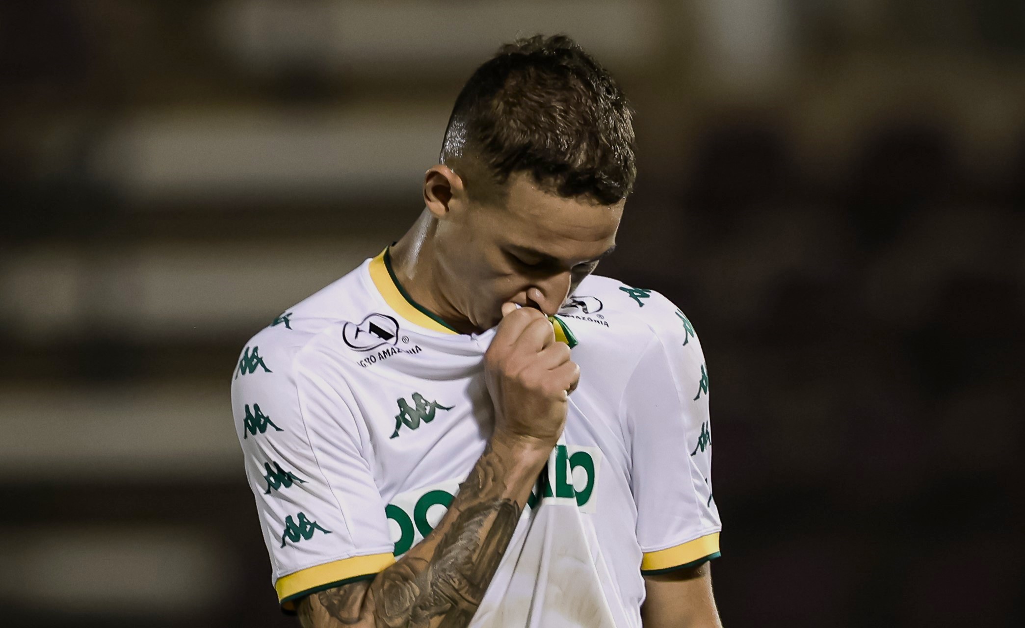 Vice-artilheiro da Série B, Alisson Safira vive fase mais goleadora da ...
