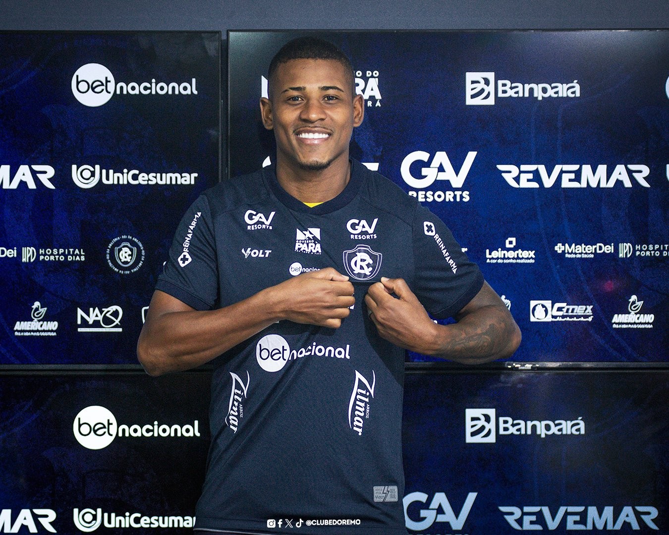Atacante Matheus Lucas é apresentado no Remo e diz: “Se a bola encostar ...