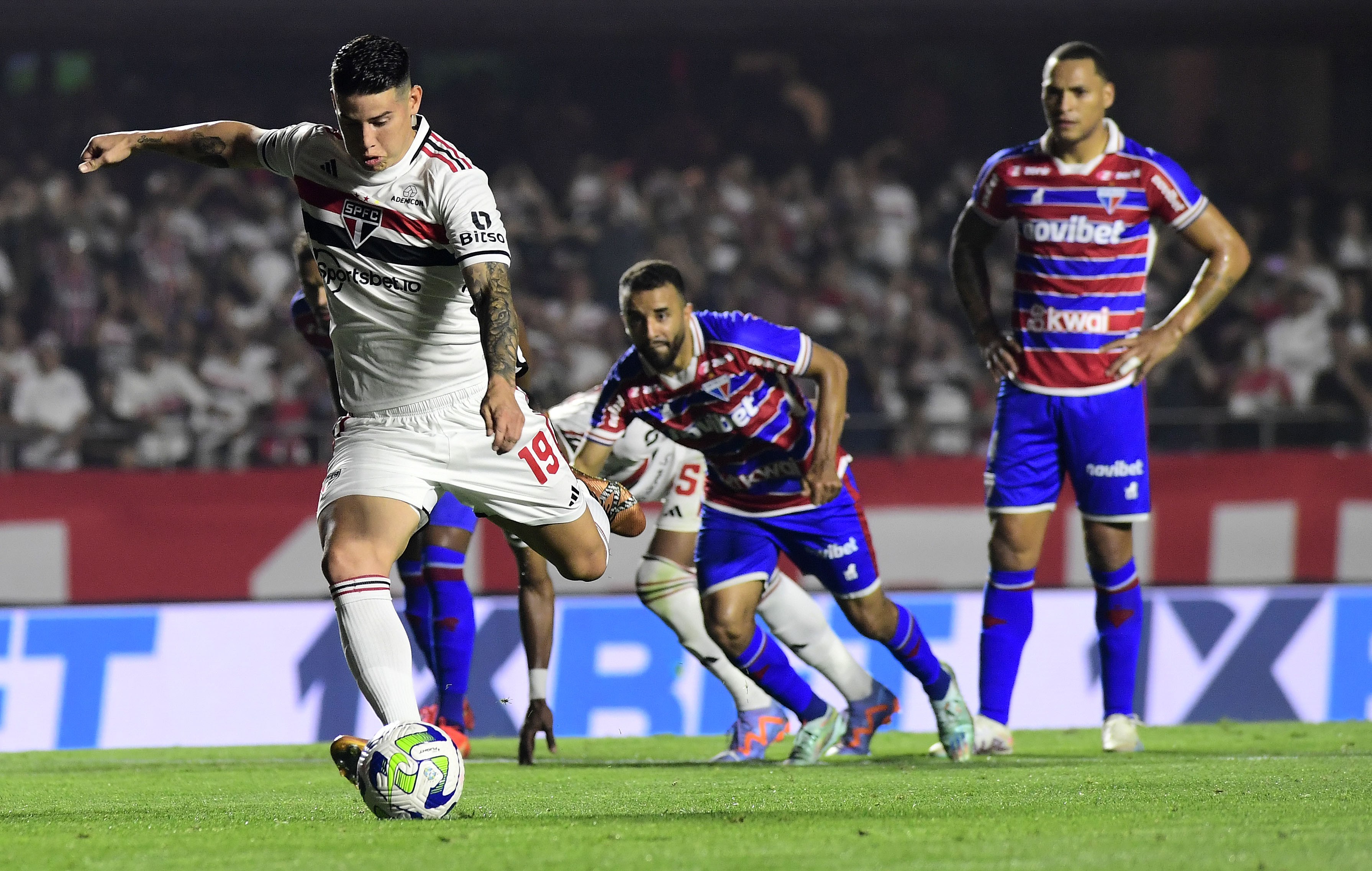 James Rodríguez lamenta derrota em noite de 1º gol pelo São Paulo e diz ...