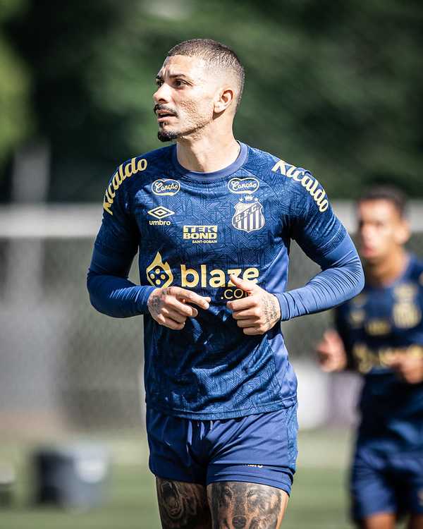 Alison volta ao Santos depois de um ano machucado e pode ser utilizado ...