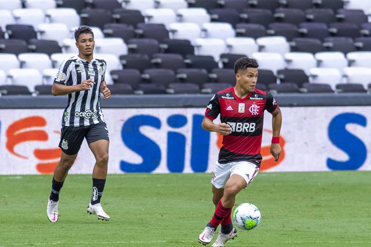 Elogiado na missão de substituir Arão, Gomes revela cobrança de Ceni ...
