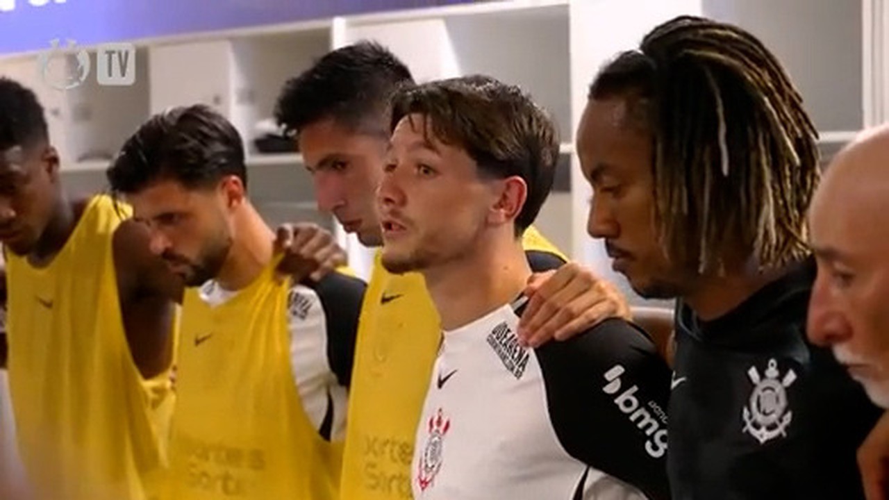 Corinthians tem negociação avançada para vender lateral Denner, de 16 ...