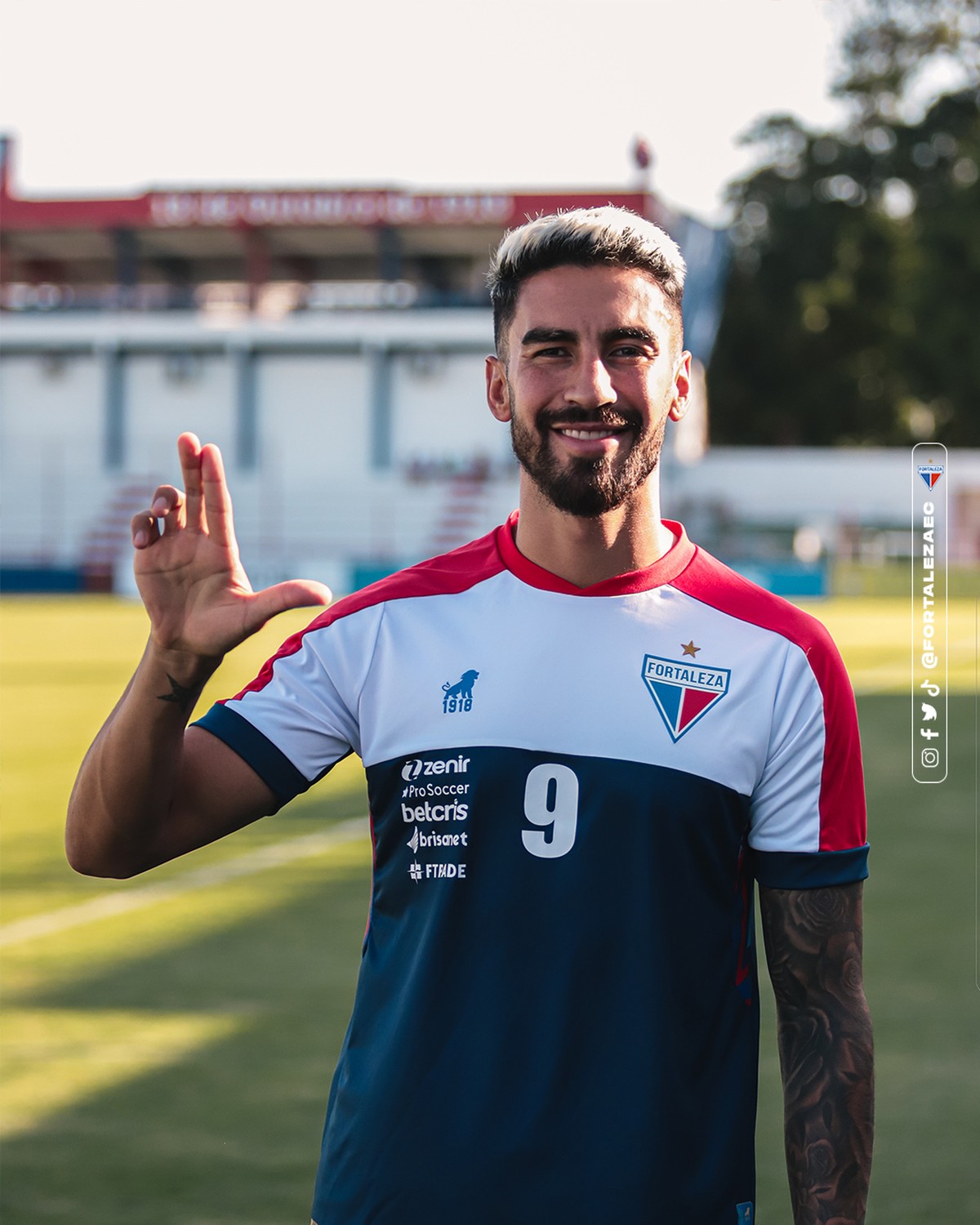 Presidente do Fortaleza comenta sobre Lucero: "Temos que nos ater à ...