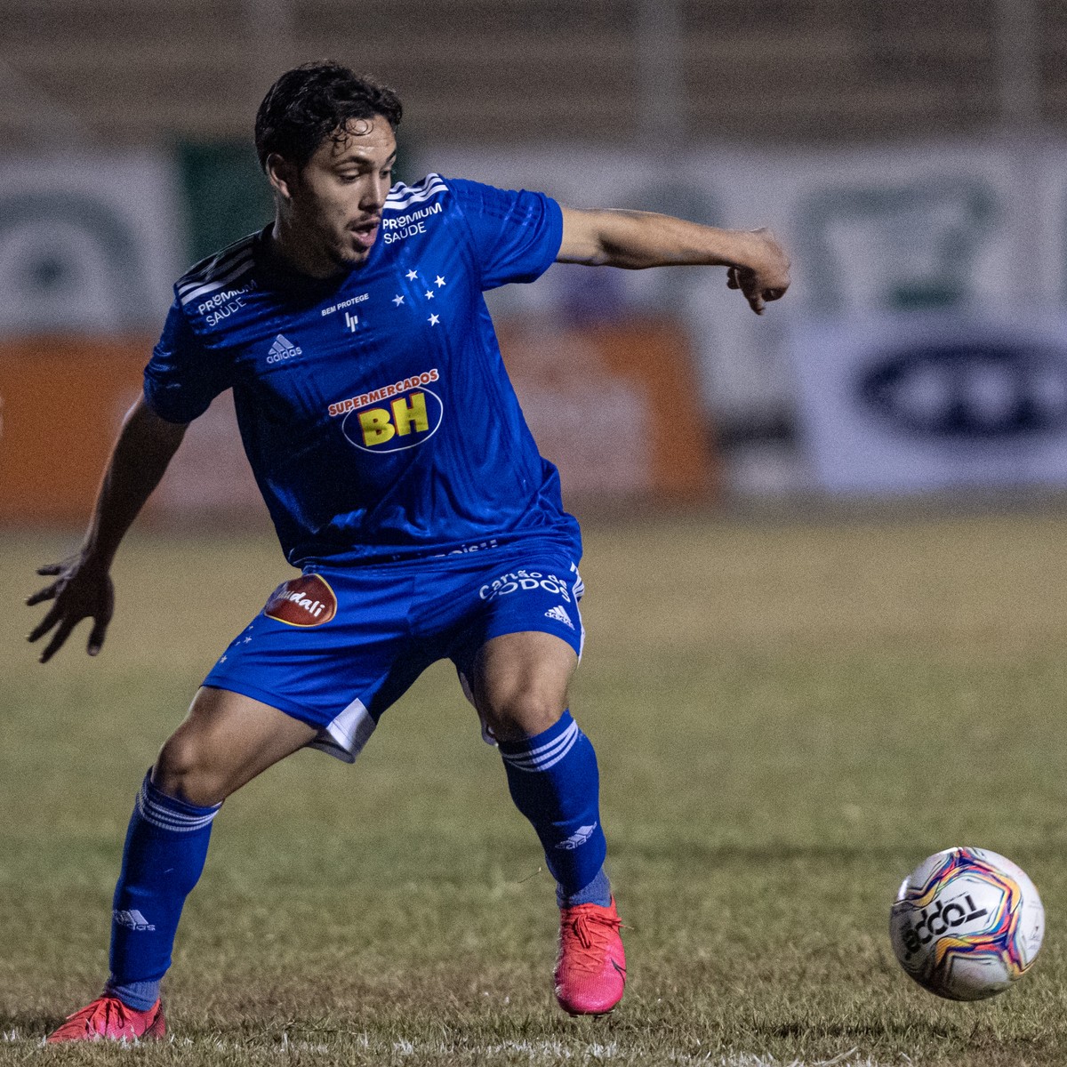 Maurício admite se sentir melhor com novo posicionamento no Cruzeiro de ...