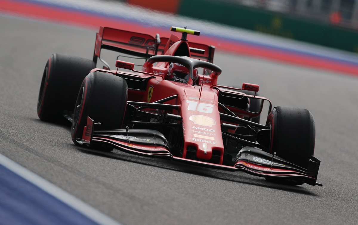 Ferrari segue dominando, e Charles Leclerc lidera primeiro treino livre do GP da Rússia ...