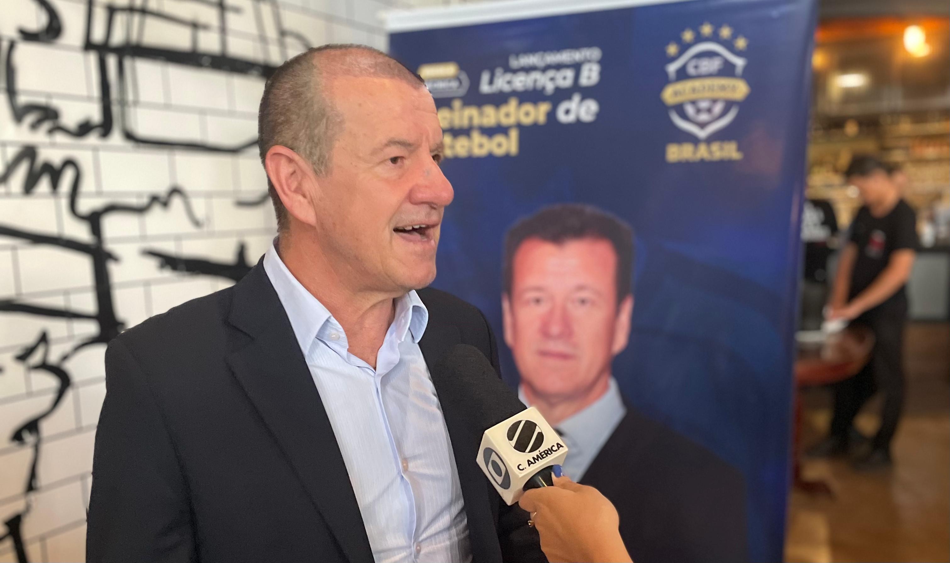 Dunga critica influência da Europa: 'Não podemos perder essência' | Ge