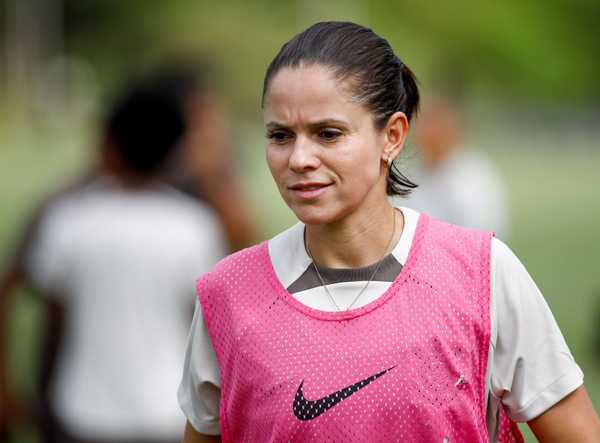 Erika supera graves lesões e projeta retorno ao Corinthians após mais ...