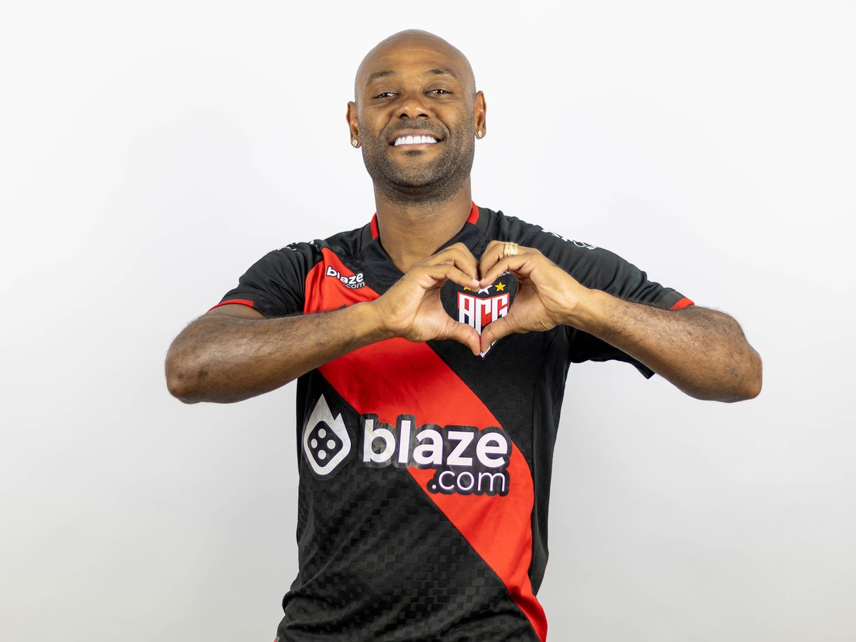 Atlético-GO anuncia atacante Vagner Love: "O amor está no ar ...