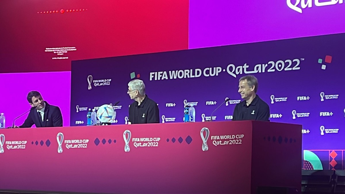 Arsene Wenger, diretor de futebol da Fifa, prevê uma Copa dos ataques ...