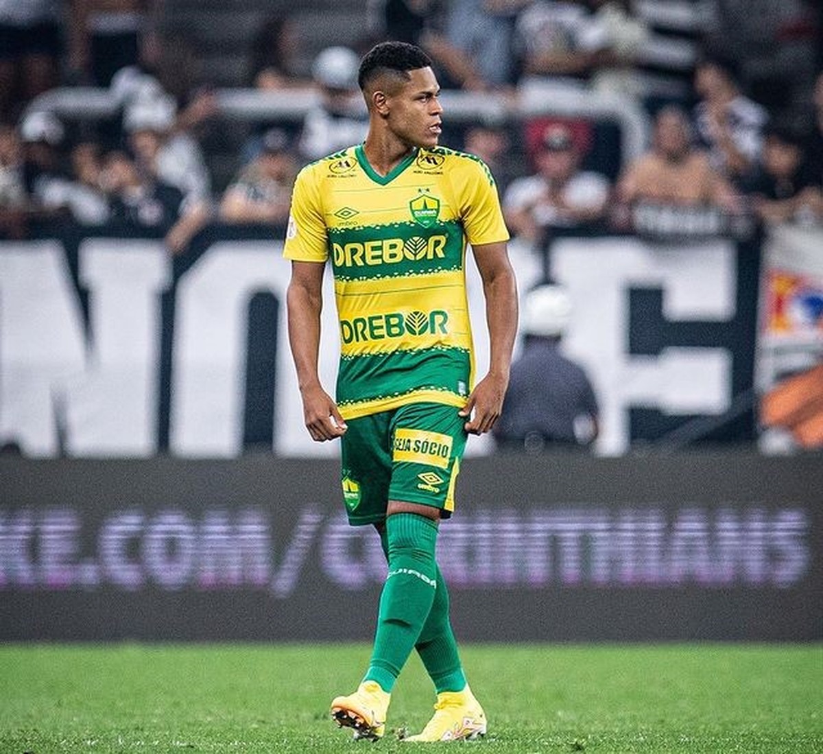 Sem estrear, Victor Yan é dispensado pelo Cuiabá após cinco meses ...