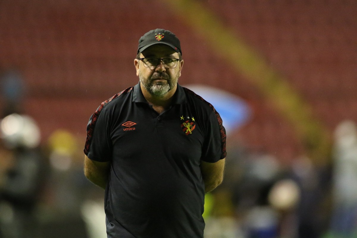 No Sport, Enderson Moreira valoriza classificação de rivais na Copa do ...