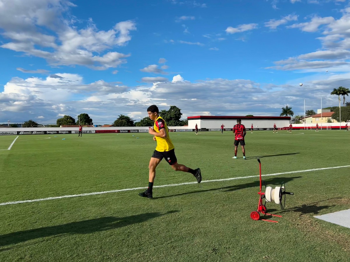Atlético-GO contrata jovem lateral-esquerdo Gustavo Daniel, do ABC ...