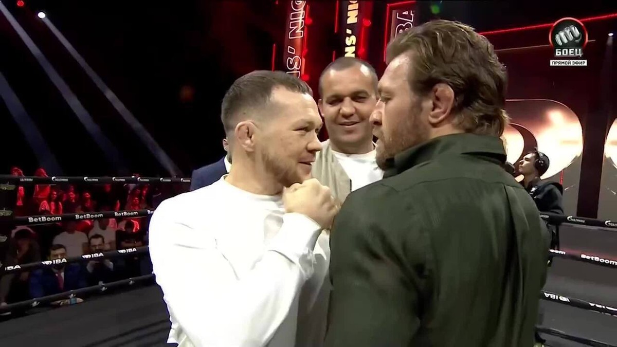 Conor McGregor e Petr Yan fazem encarada inesperada em luta de boxe ...
