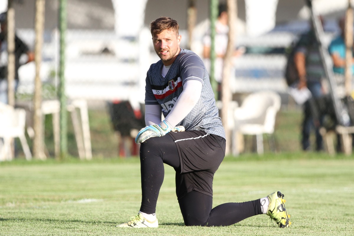 Machowski admite problema com peso, mas garante ficar 100% para estreia ...