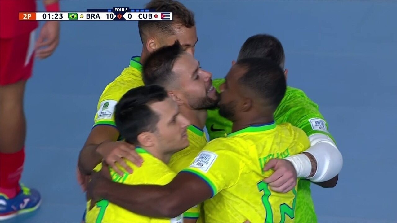 Brasil estreia na Copa do Mundo de Futsal com goleada sobre Cuba
