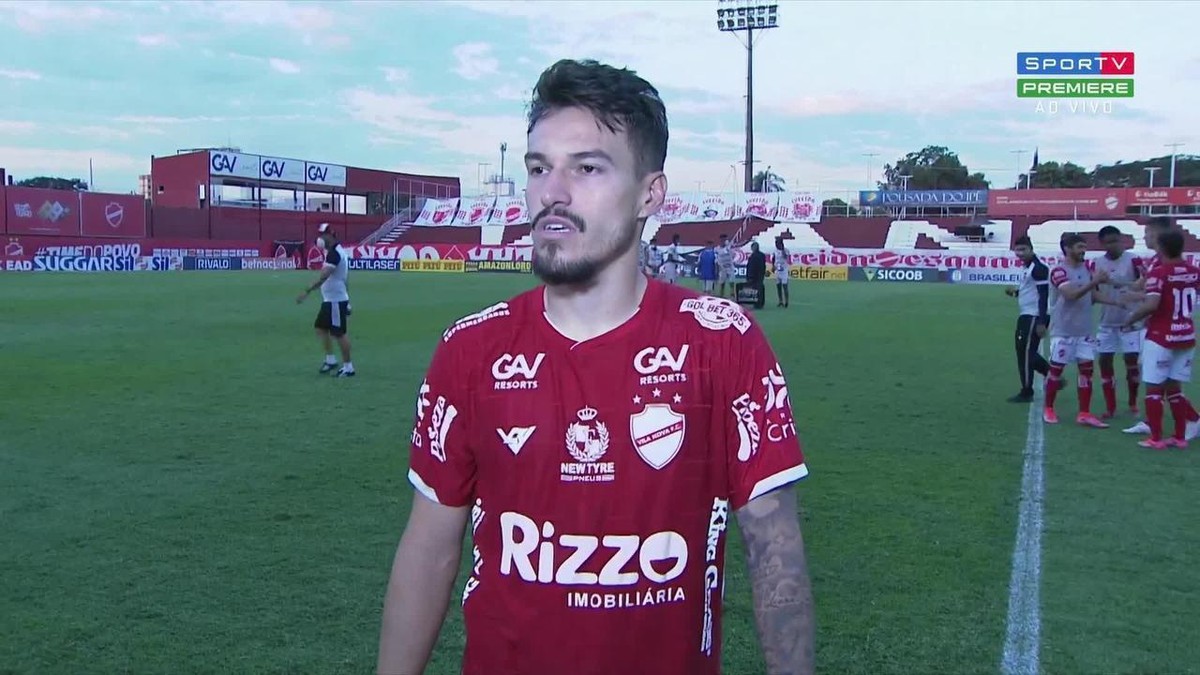 Autor do gol, Arthur Rezende sai em defesa do elenco do Vila Nova após ...