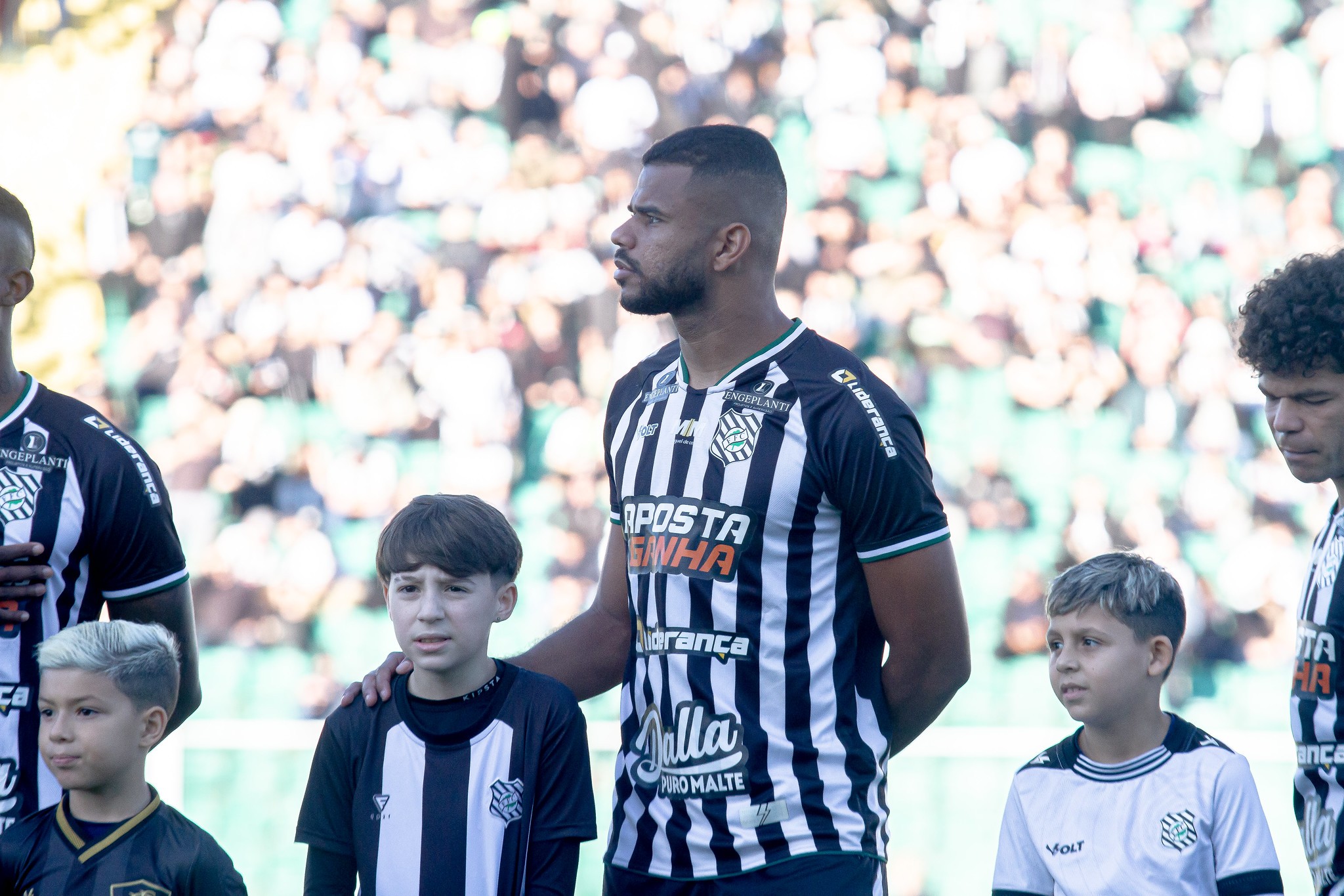 Figueirense terá mudanças na dupla de zaga e nas pontas para enfrentar ...
