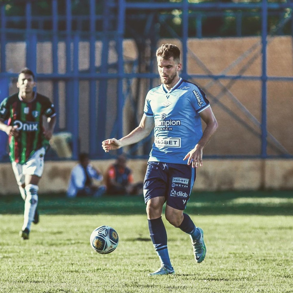 Volante Gabriel Tonini é anunciado pelo Camboriú | camboriú | ge
