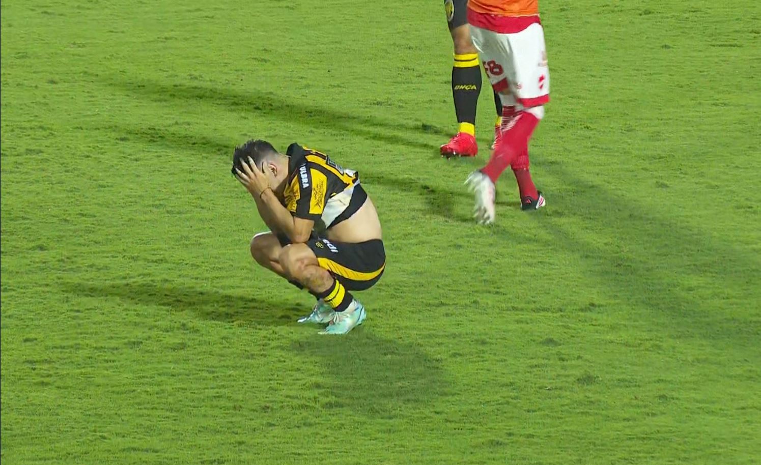 Retrospectiva: Amazonas vive ano de contrastes e termina rebaixado | Ge