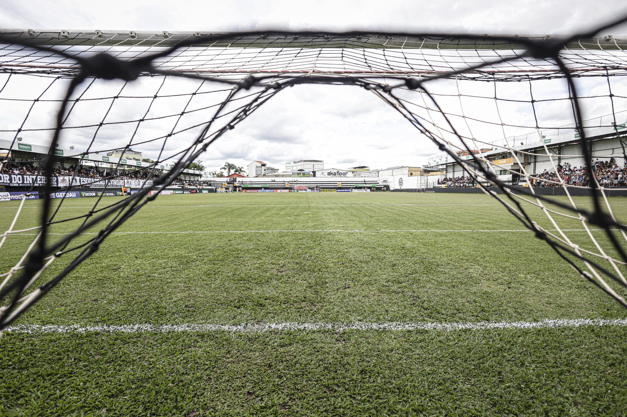Athletic x Democrata GV: onde assistir ao vivo, horário e escalações | Ge