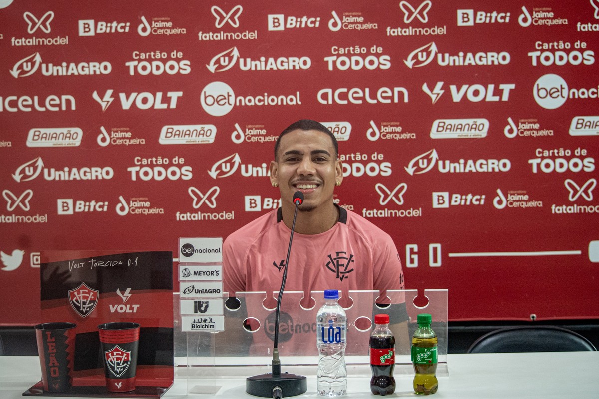 Zé Hugo aposta na velocidade para se destacar no Vitória e conta com ...