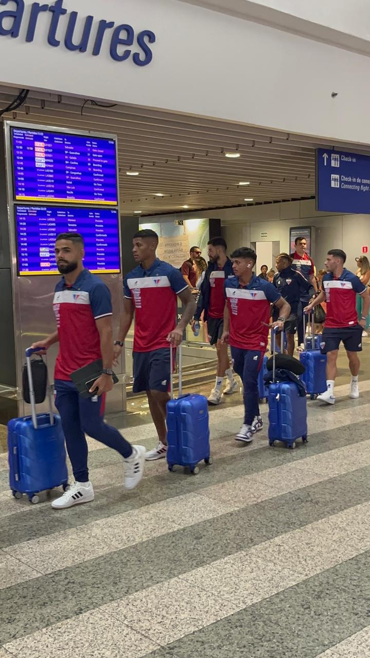 Com desfalques, Fortaleza embarca para duelo contra o Corinthians; veja ...