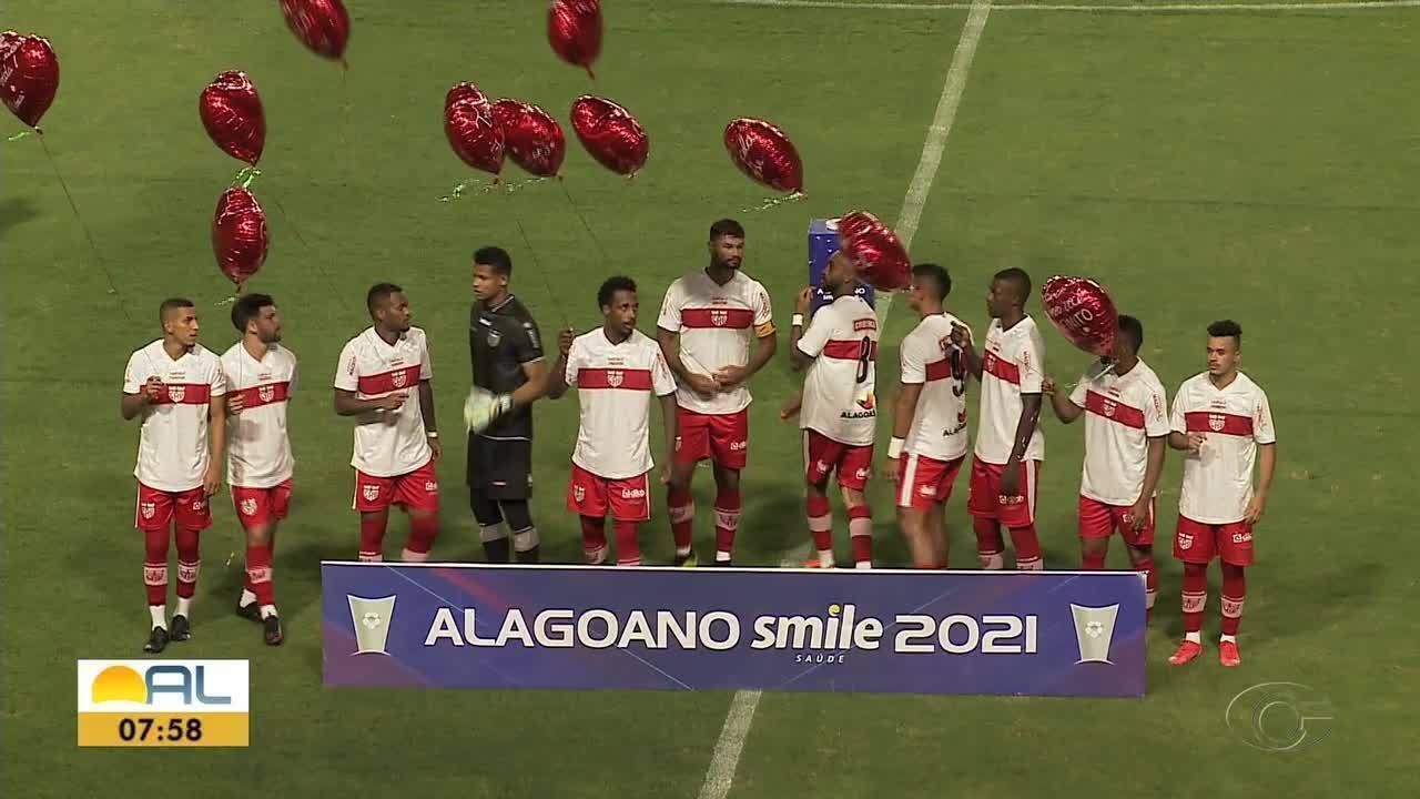 Com passos de break, Lucão comemora a liderança do CRB no estadual e os ...