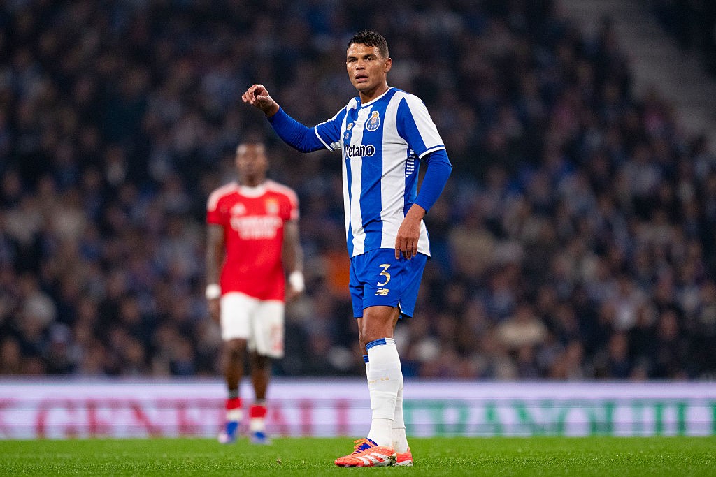 Thiago Silva estreia no Porto com vitória sobre o rival Benfica na Taça ...