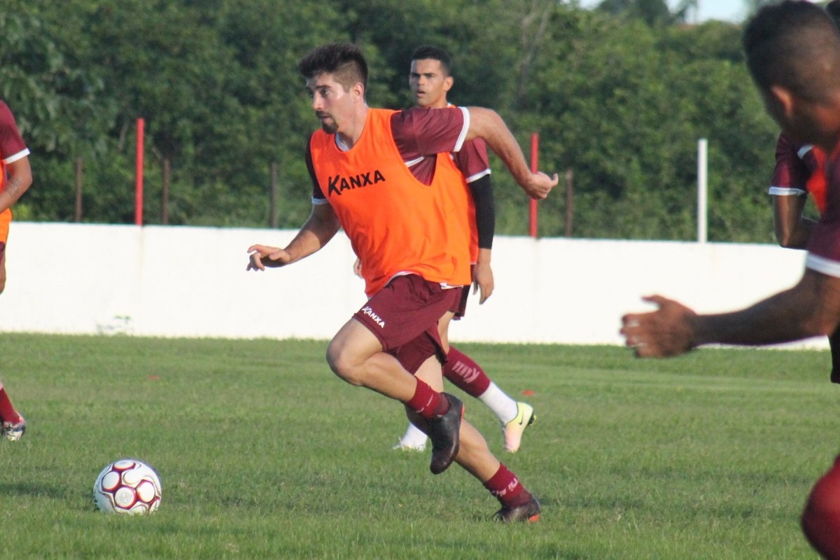 Com acesso à Série C no currículo, Robson usa experiência para ajudar ...