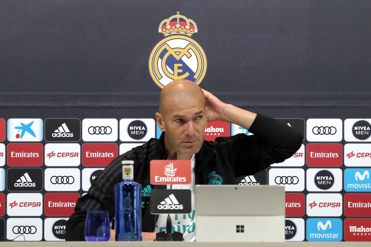 Zidane se coloca abaixo de CR7 e reforça coro: "Sim, ele é o melhor da ...