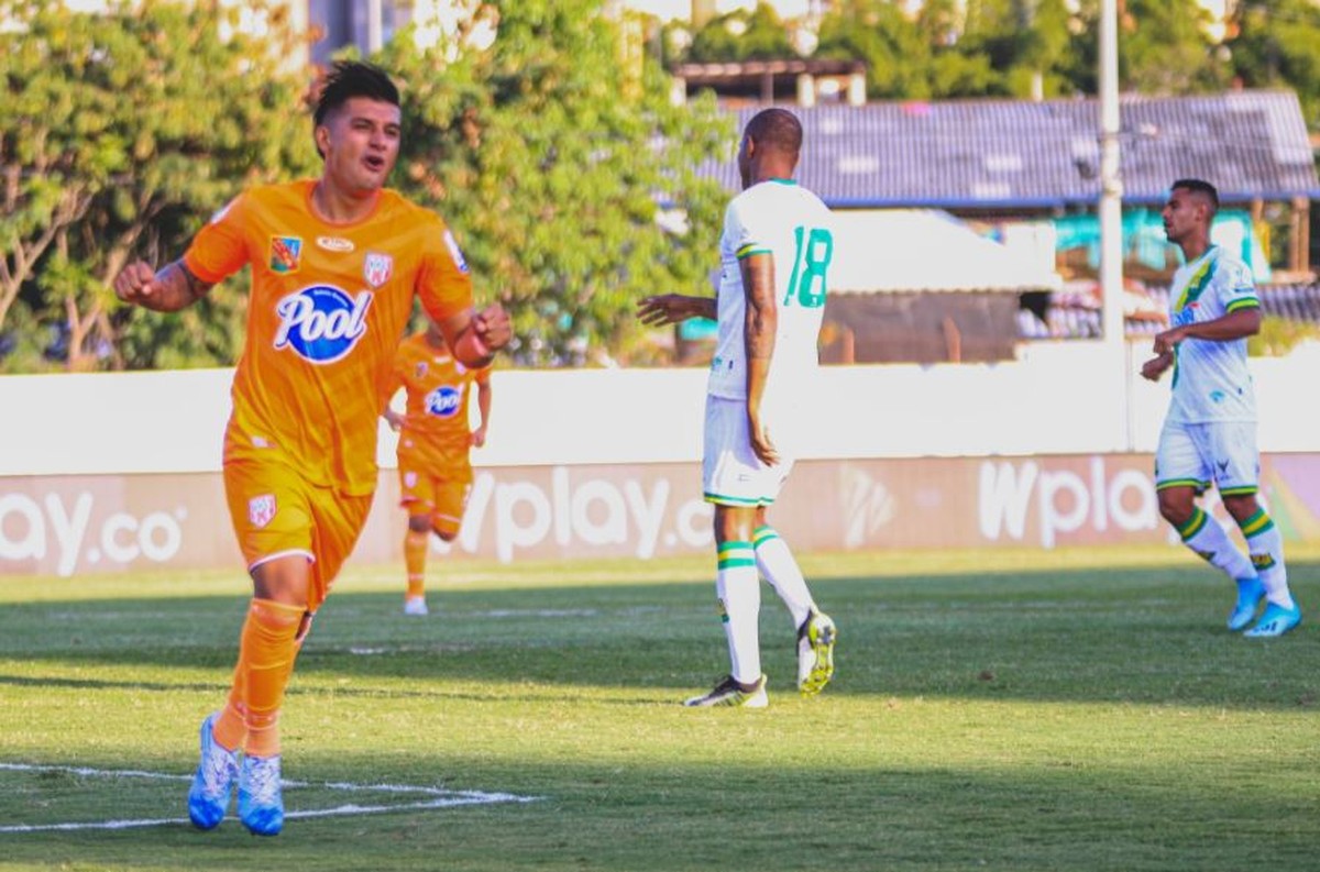 Vasco apresenta proposta por meia colombiano Yeison Guzman | vasco | ge