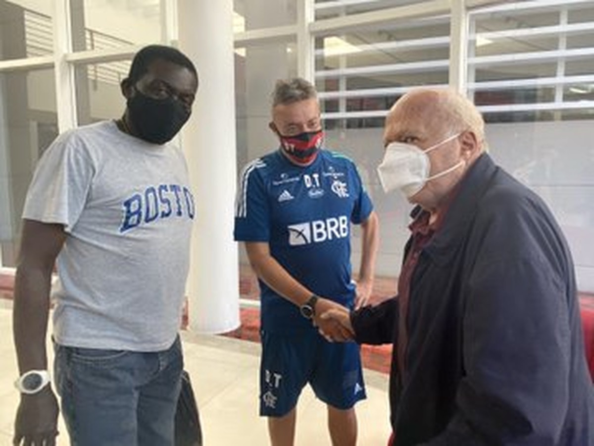 Domènec Torrent conhece George Helal e Deni no Flamengo: "É um ...