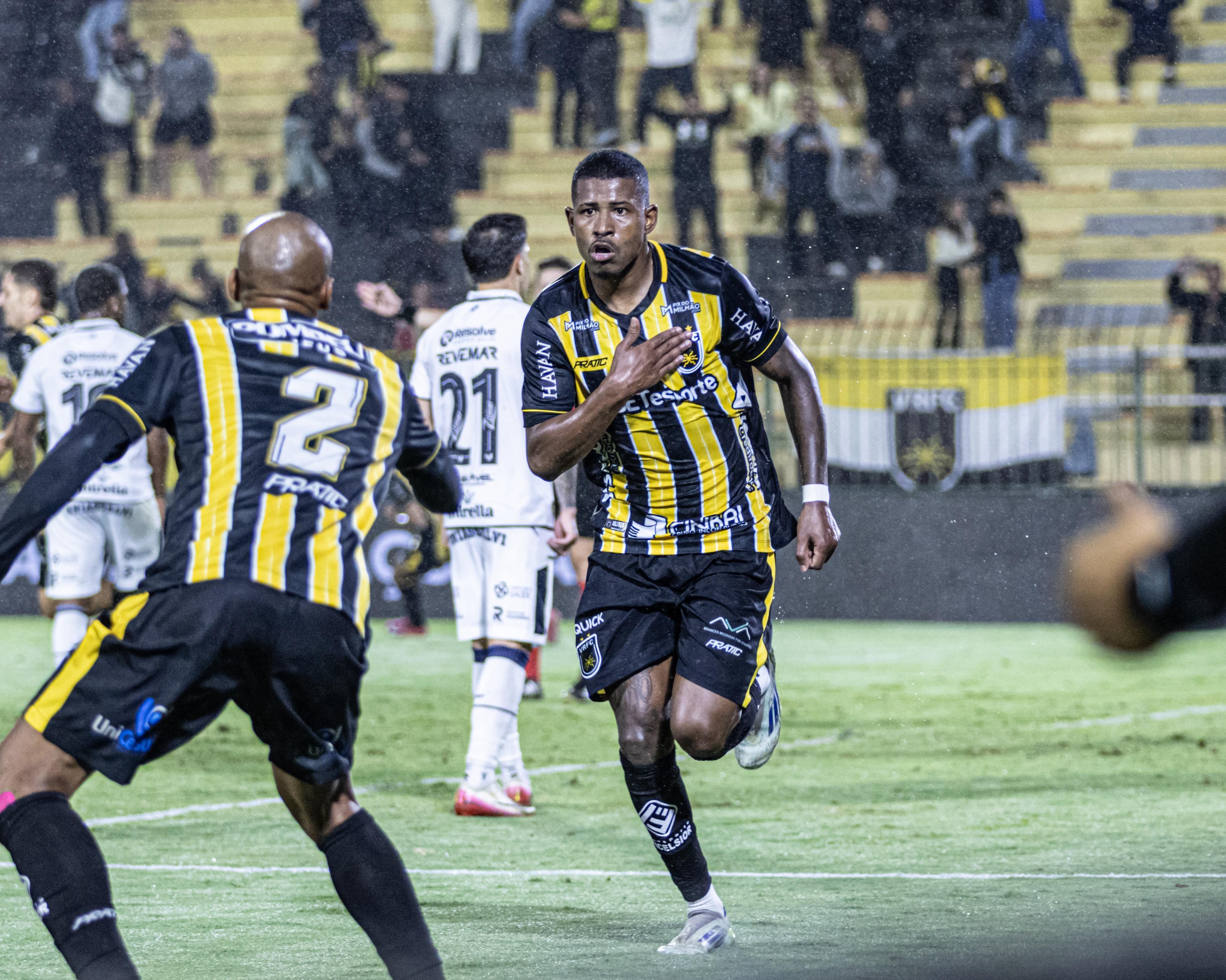 Matheus Lucas recusa férias e se dispõe para jogos finais da Série B | Ge