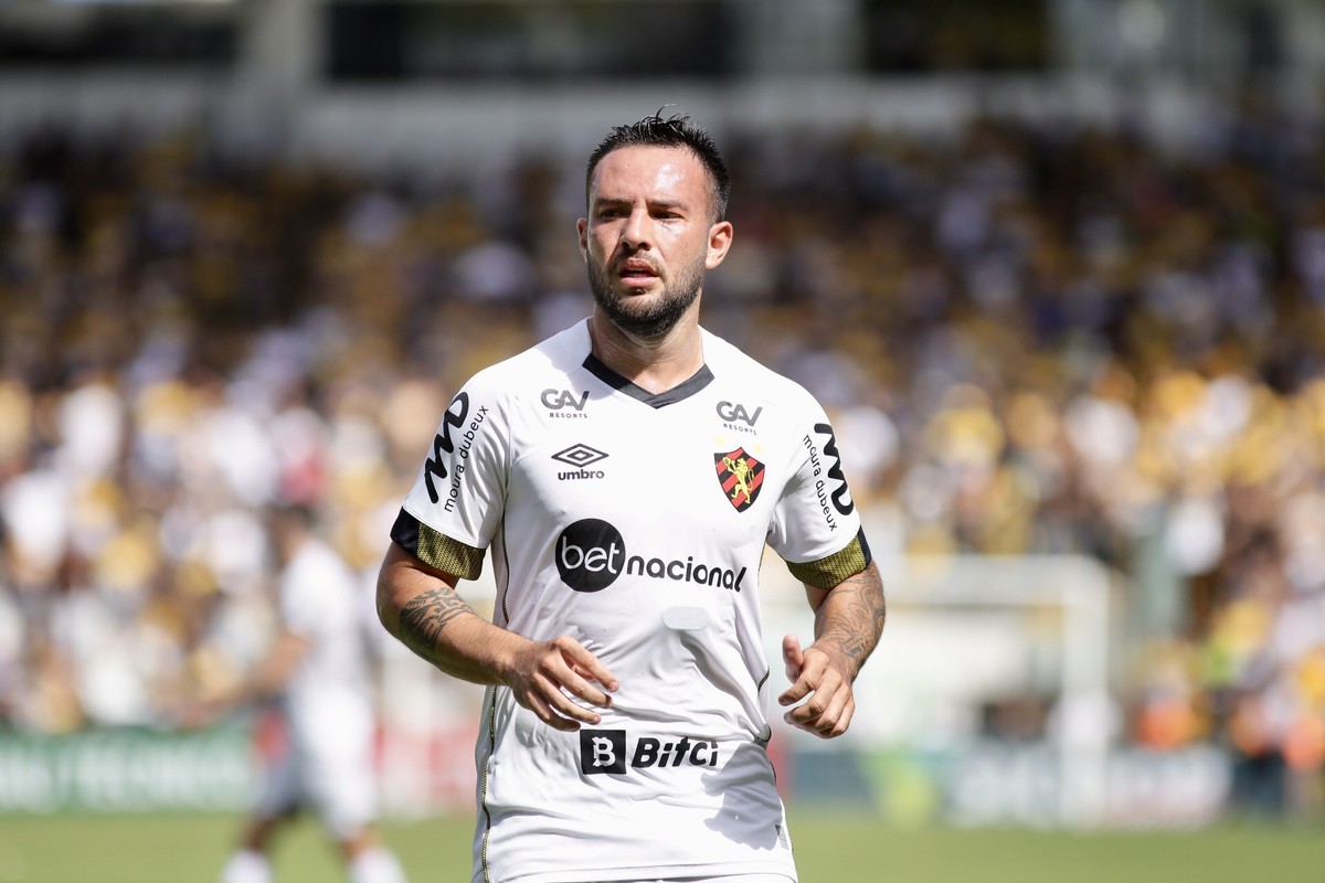 Giovanni estreia pelo Sport após saída do Cruzeiro e entra na briga ...