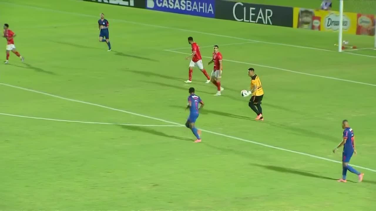 Gabriel celebra marca de 50 jogos pelo Bragantino e define metas | Ge