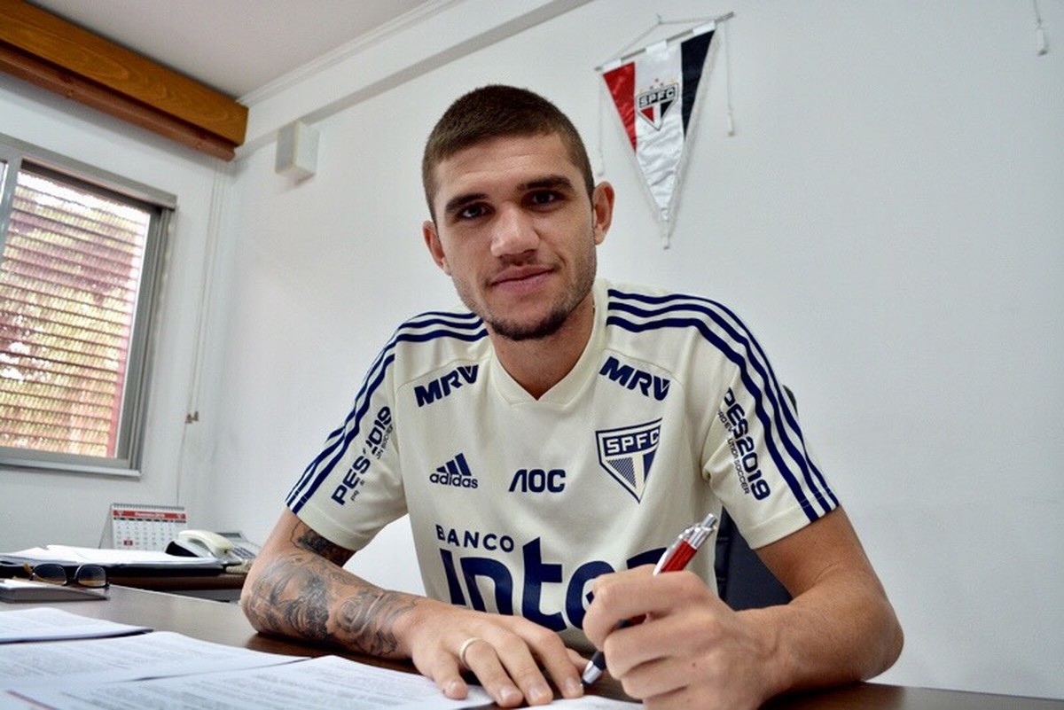 São Paulo acerta renovação de contrato com Morato até 2023 | são paulo | ge