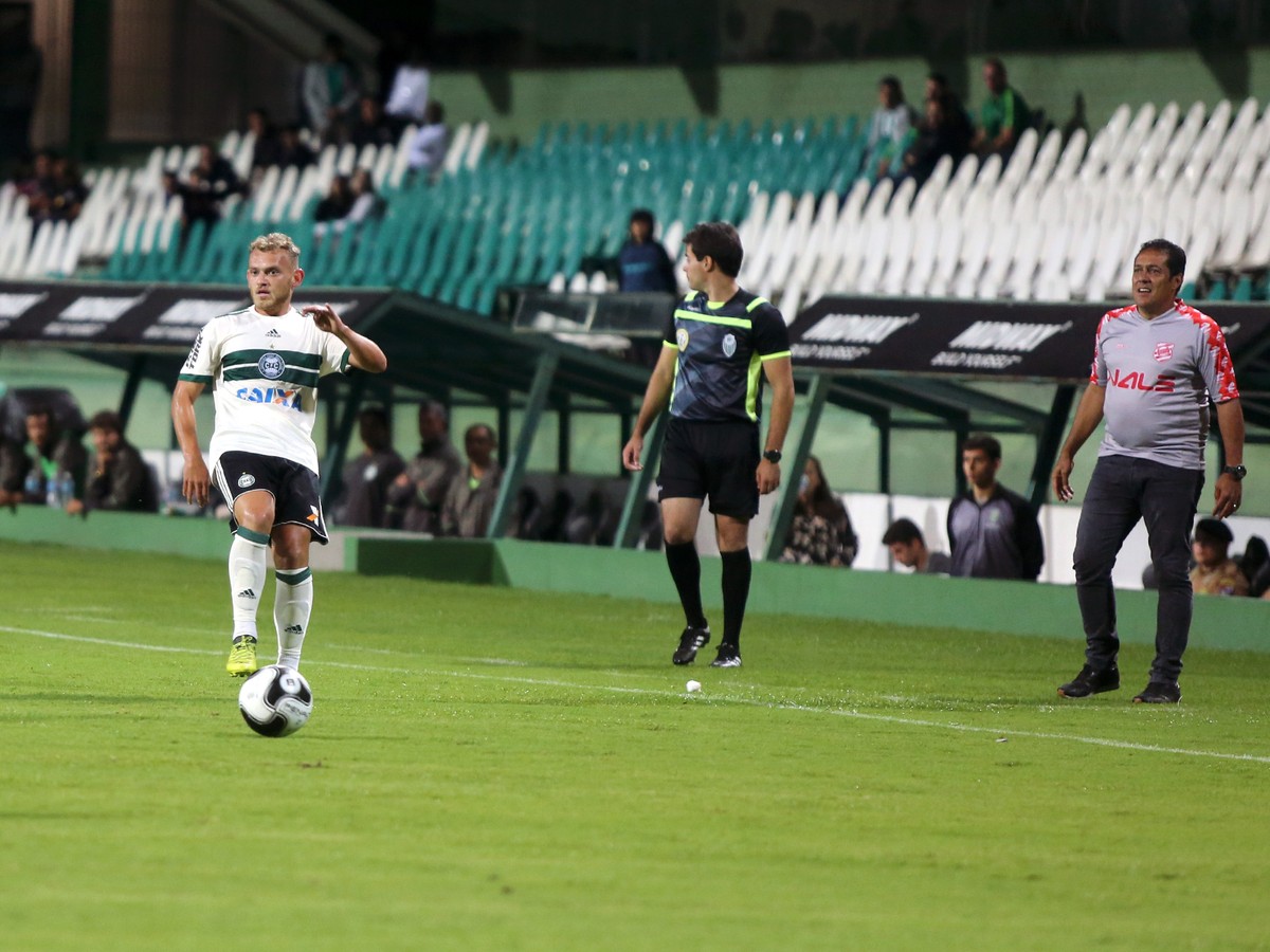 Com assistência, Júlio Rusch ganha chance e dá nova dinâmica ao ...