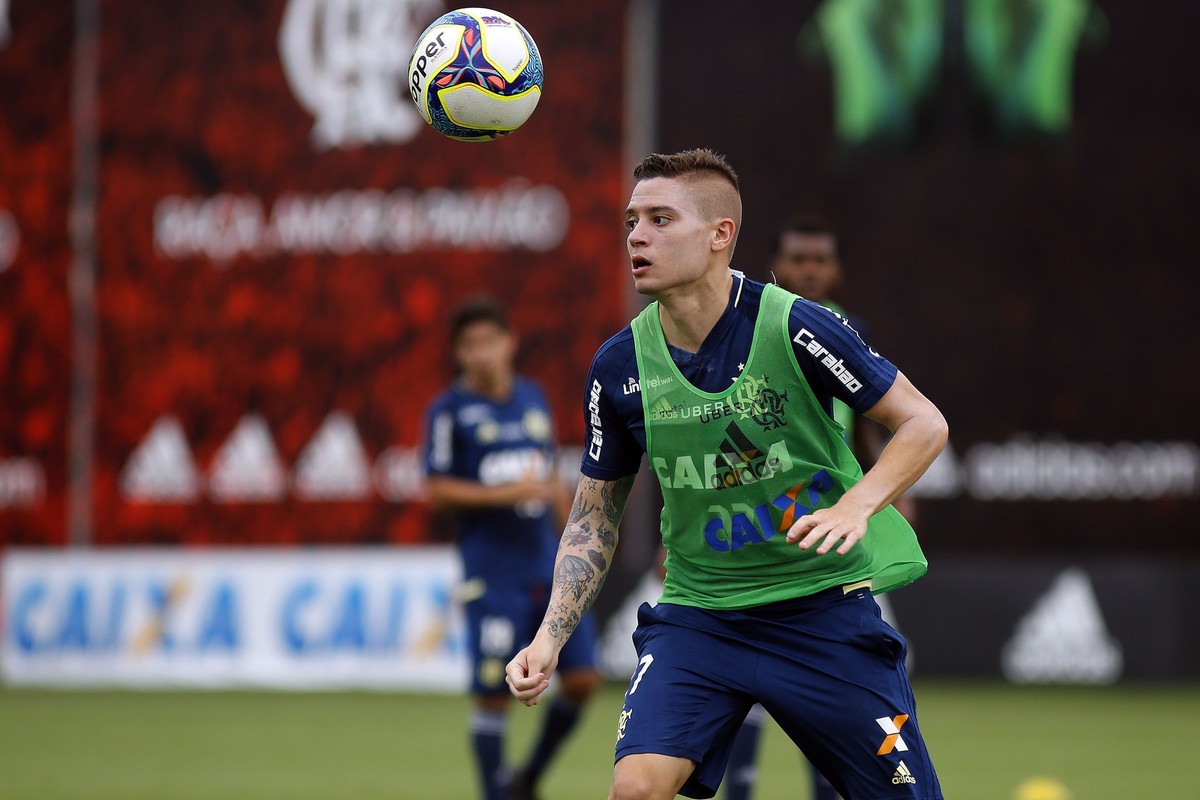 Flamengo rescinde contrato de Adryan, que vai para o Sion, da Suíça ...