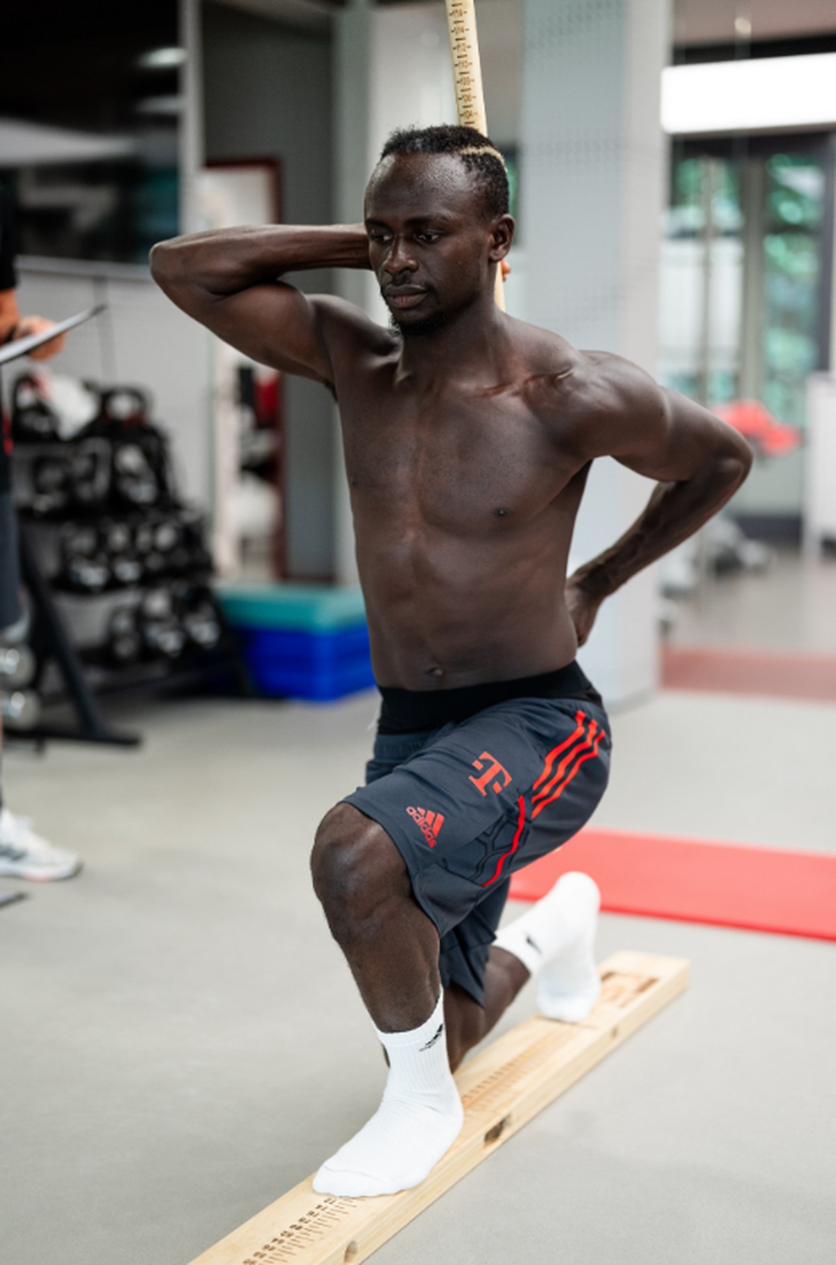Sadio Mané inicia trabalhos no Bayern de Munique e diz: "Ansioso para ...