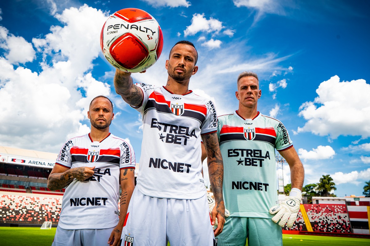 Botafogo-SP apresenta uniforme principal e de goleiro para temporada ...