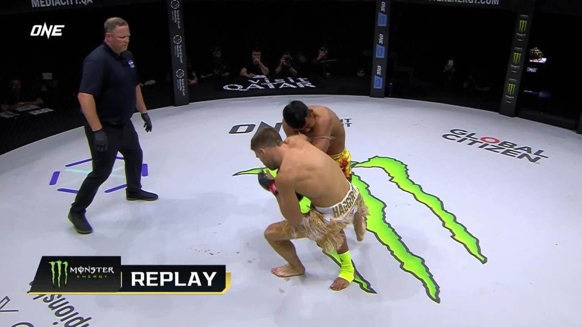 ONE: Superlek explica nocaute impressionante: "É algo que sempre ...