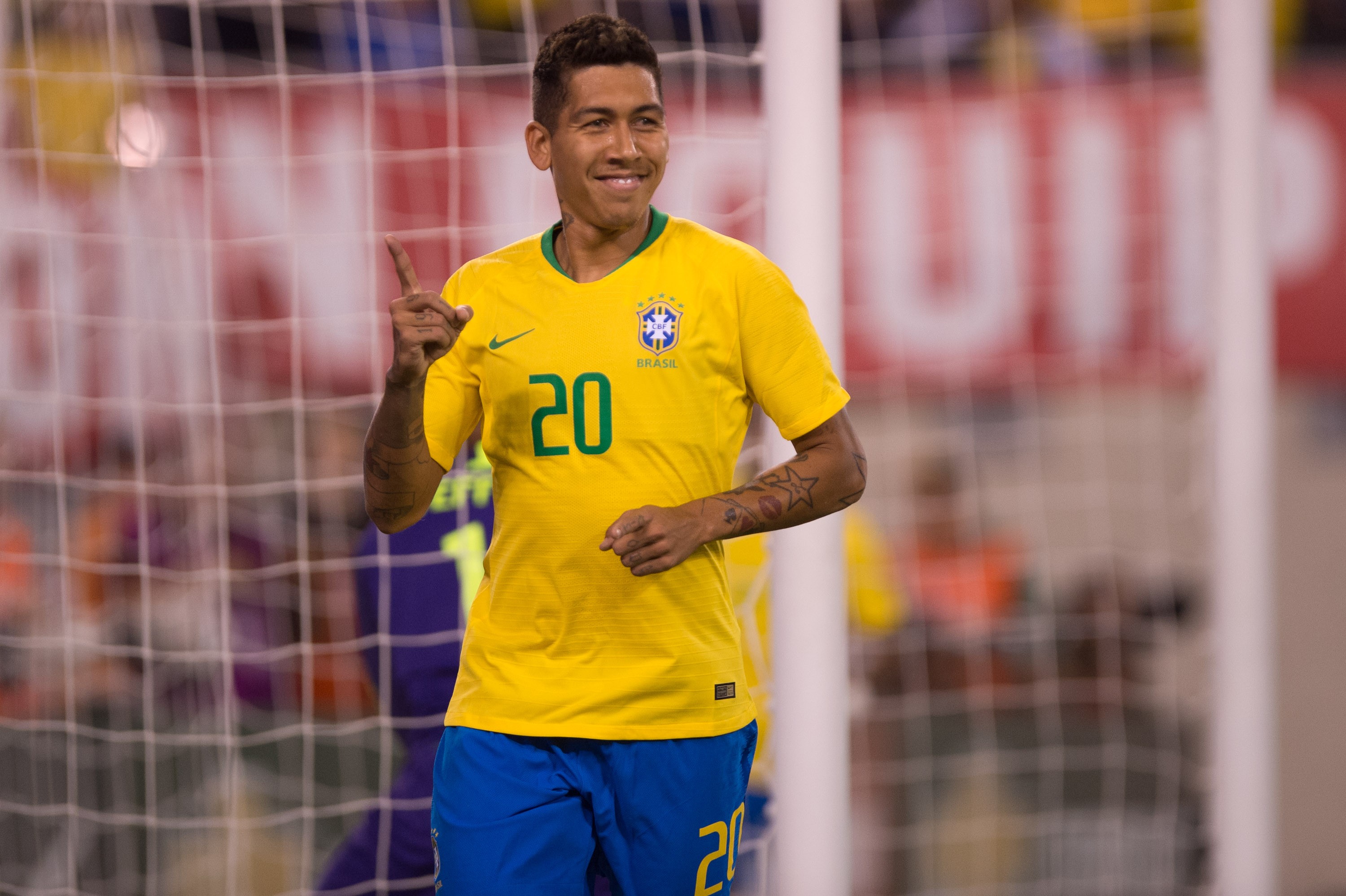 Roberto Firmino se torna pastor de igreja evangélica em Maceió | Ge