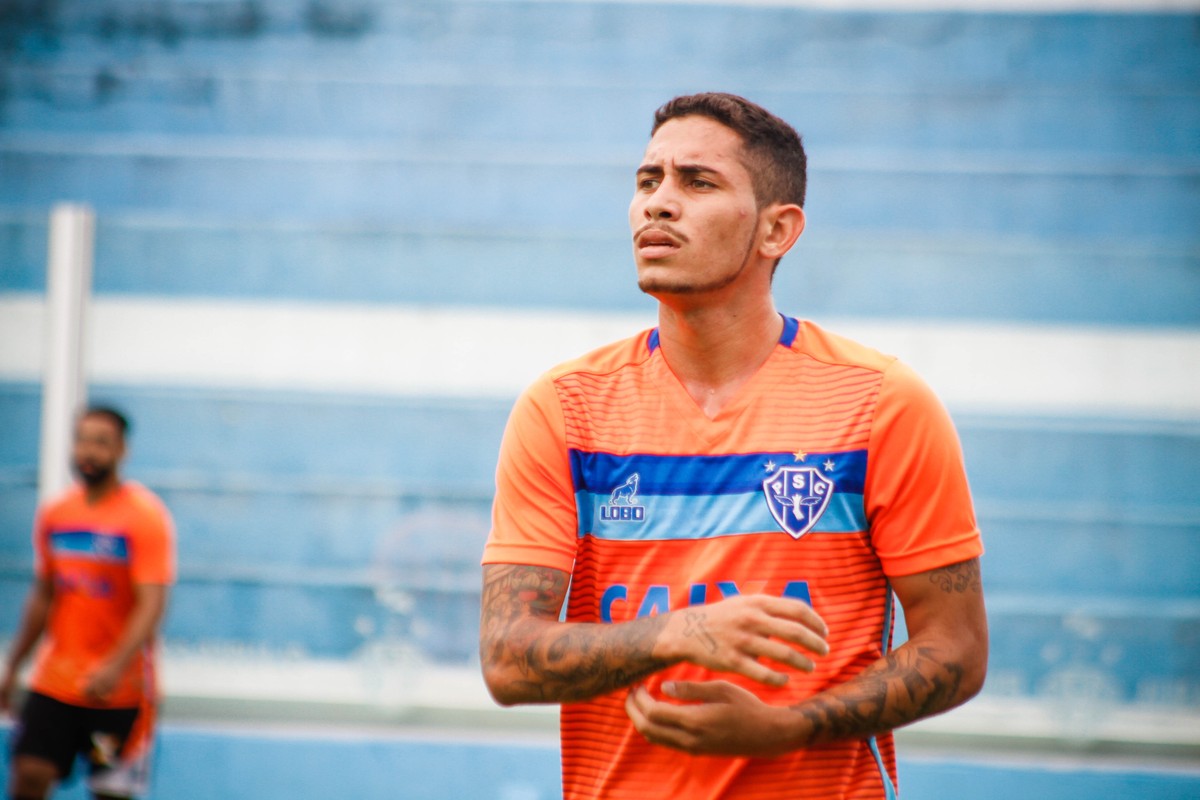 Contrato de Leandro Carvalho é renovado até final de 2019, afirma TFM ...