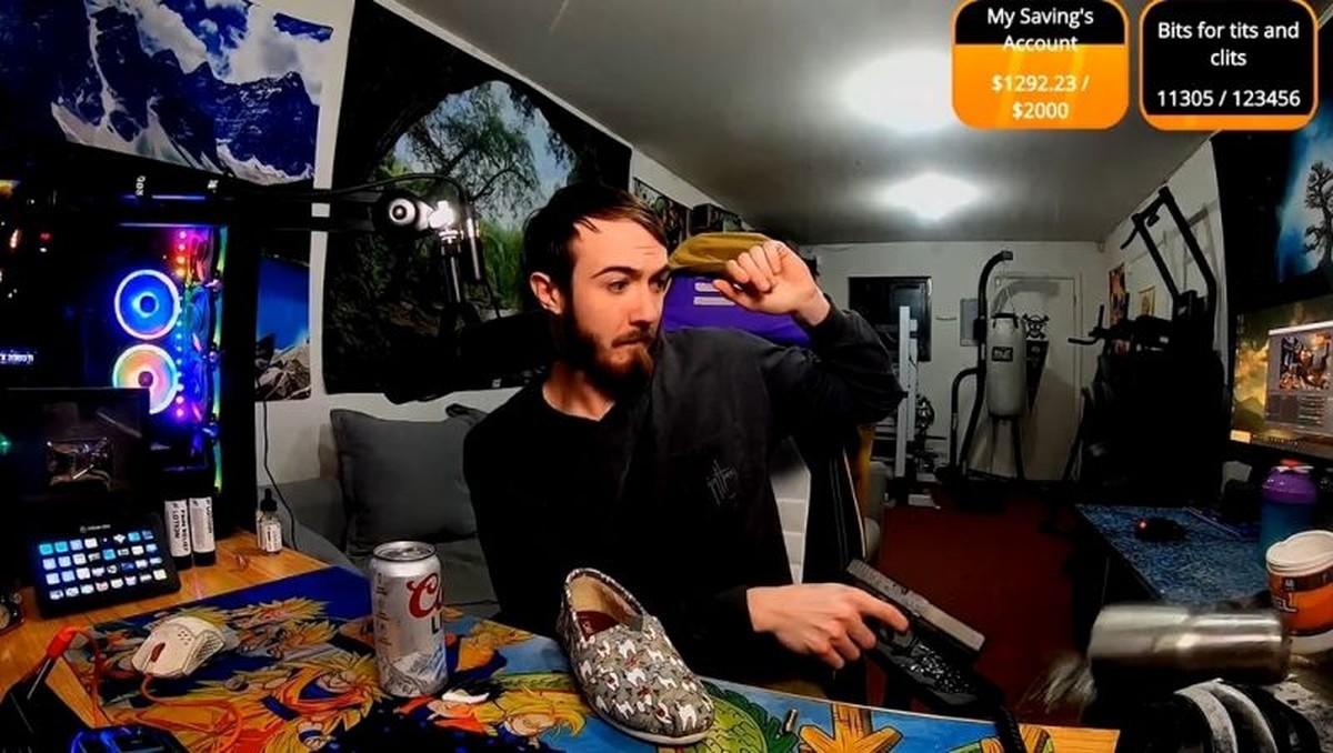 Streamer de Call of Duty é suspenso da Twitch por tiro de pistola ao ...