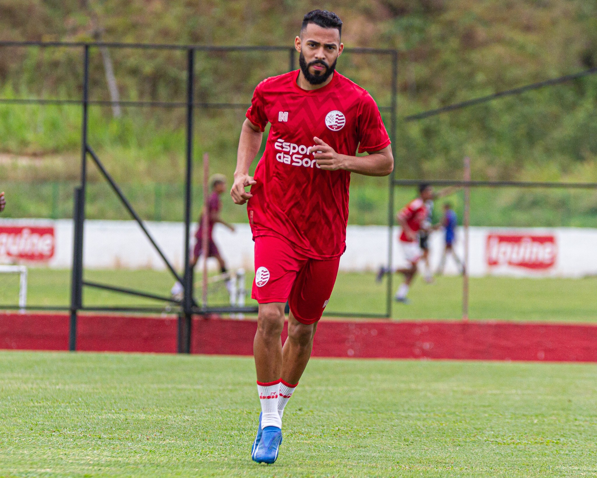 Náutico anuncia contratação de lateral-esquerdo Kaike, ex-Barra-SC | Ge