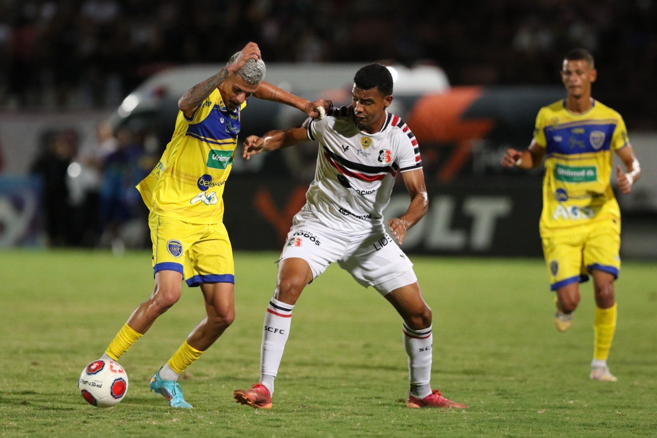 Criticado, atacante Dagson pede para deixar o Santa Cruz; Matheus ...